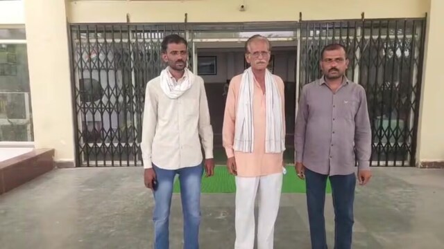 मजदूरों का हक छीना? मनरेगा कार्य में जेसीबी के इस्तेमाल पर बवाल ...