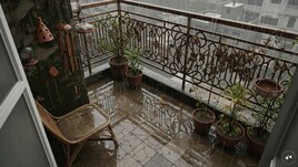 होटल के कमरे से मिली CID सब-इंस्पेक्टर की लाश, पास रखी थीं शराब की बोतलें