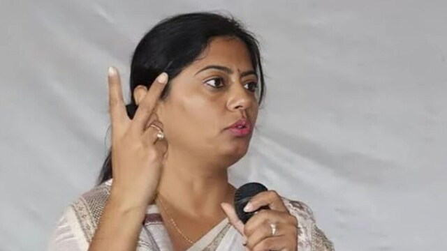 सपा विधायक पल्लवी पटेल गिरफ्तार, बिना परमिशन करने जा रही थी धरना प्रदर्शन
