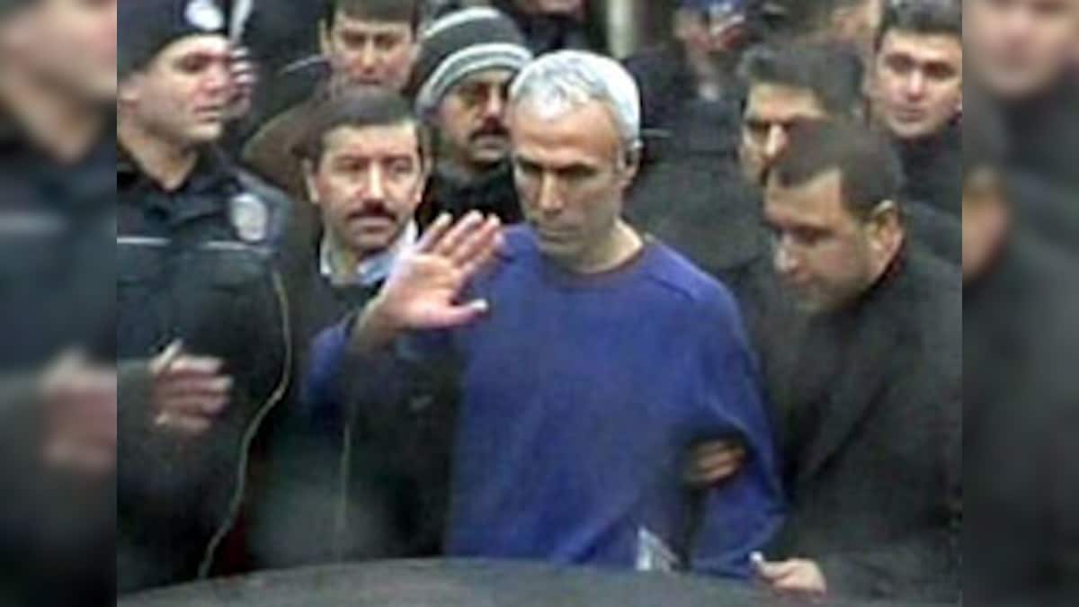 Man who shot Pope is freed - News18