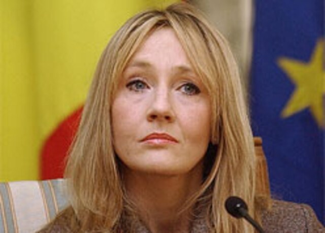 J K Rowling pokes fun at fashion models - News18