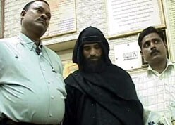 Can Burqa man unveil 7/11 plot? - News18