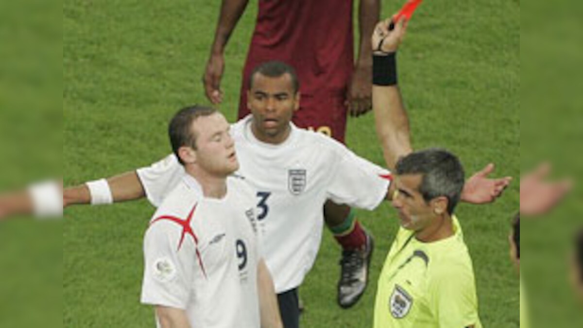 Rooney, Ronaldo wink and make up