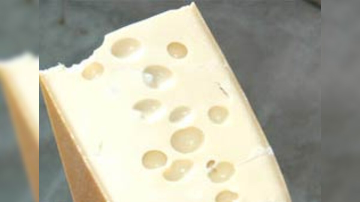 Cops catch 'cheesy' smuggler - News18