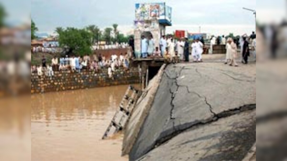 40 killed in Pak bridge collapse