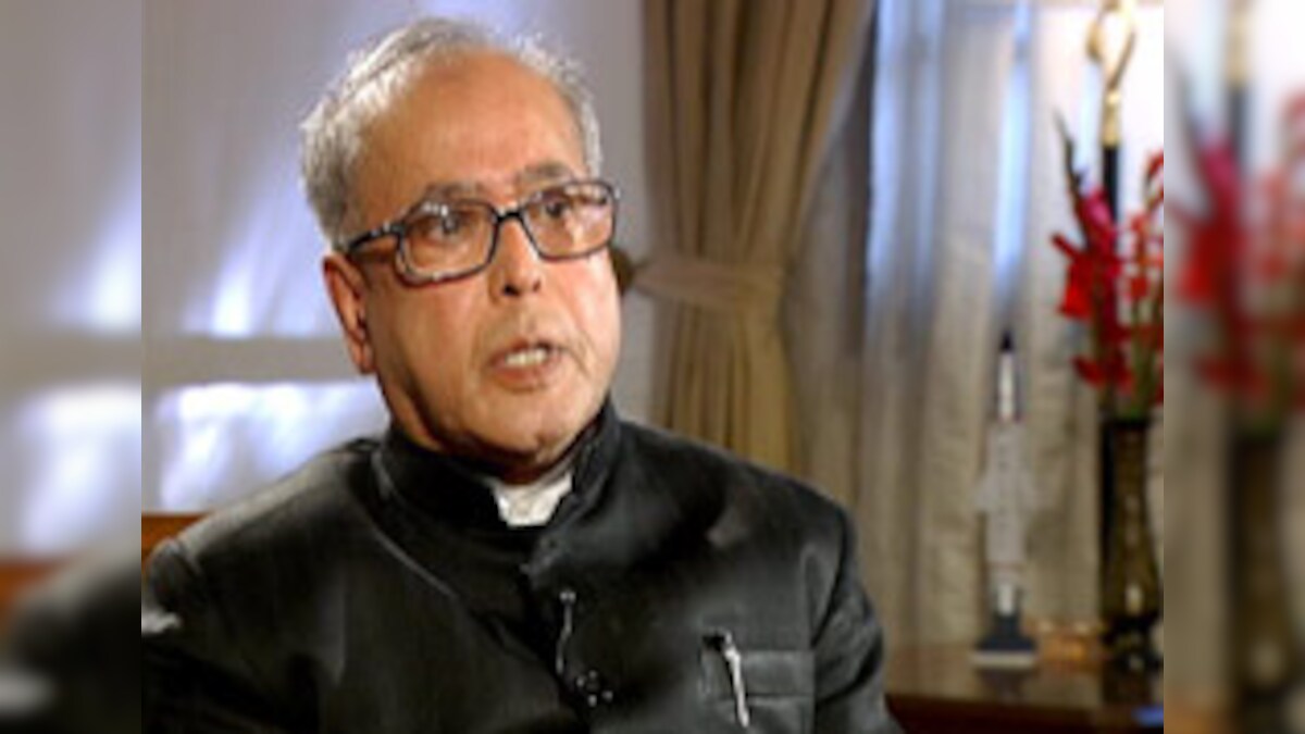 Pranab's flight has a bumpy ride - News18