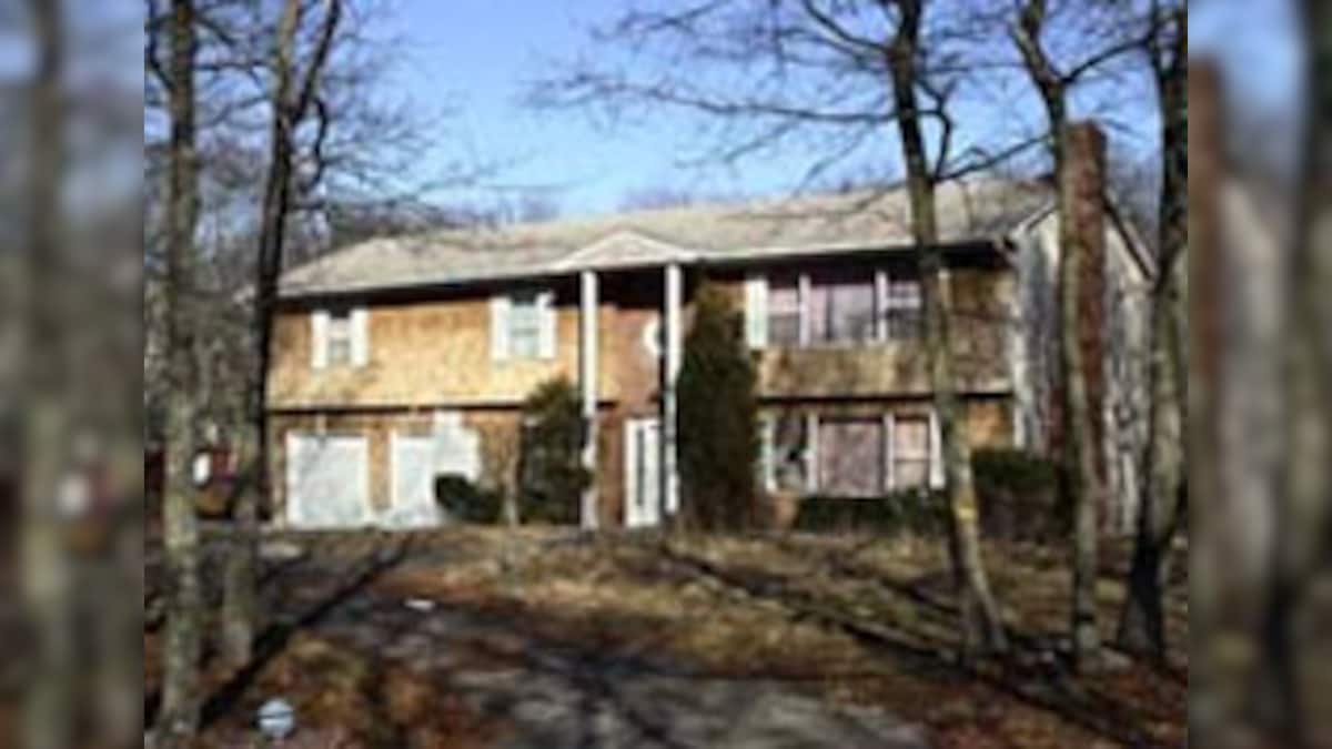 Mummified body found watching TV! - News18