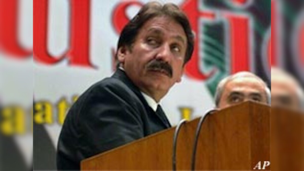 Protests over CJ case in Pak continues - News18