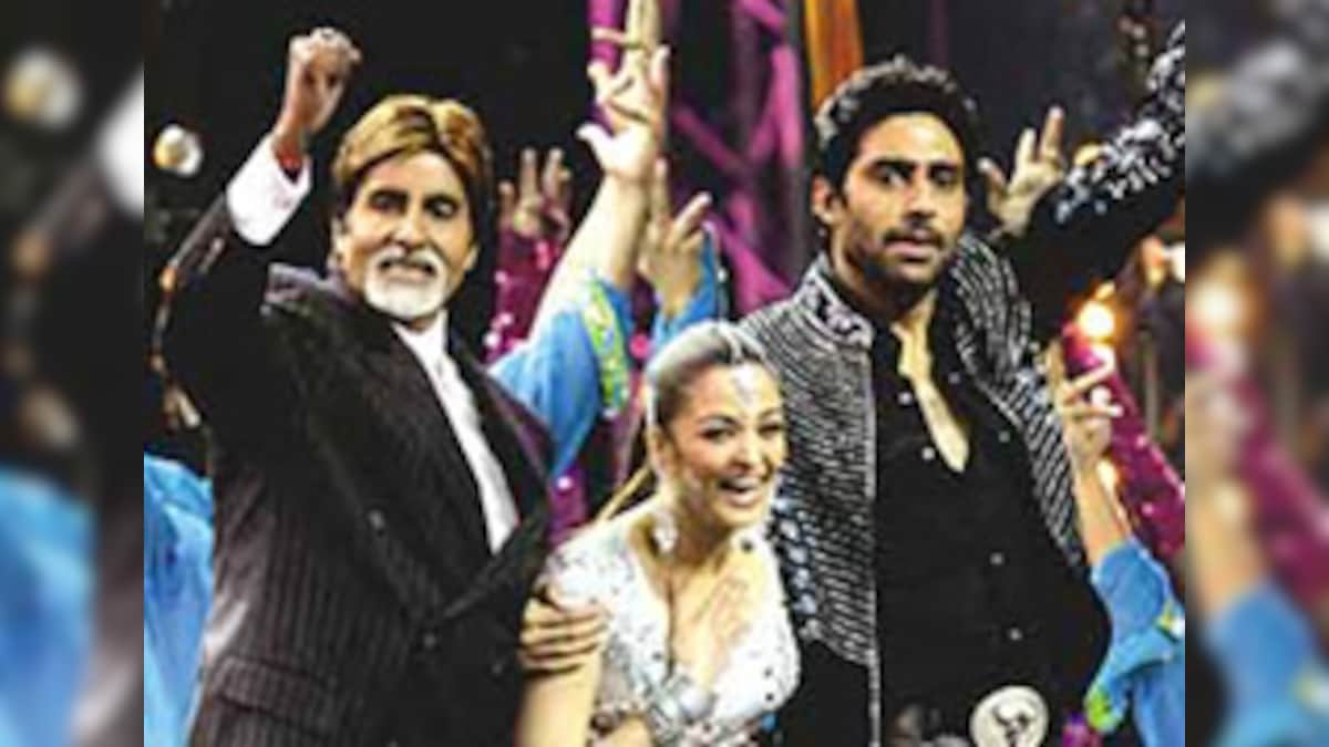 US Air Force band to sing Kajra re - News18