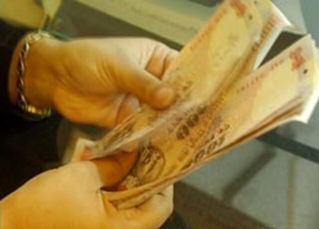 Money transfer racket unearthed in Pune - News18