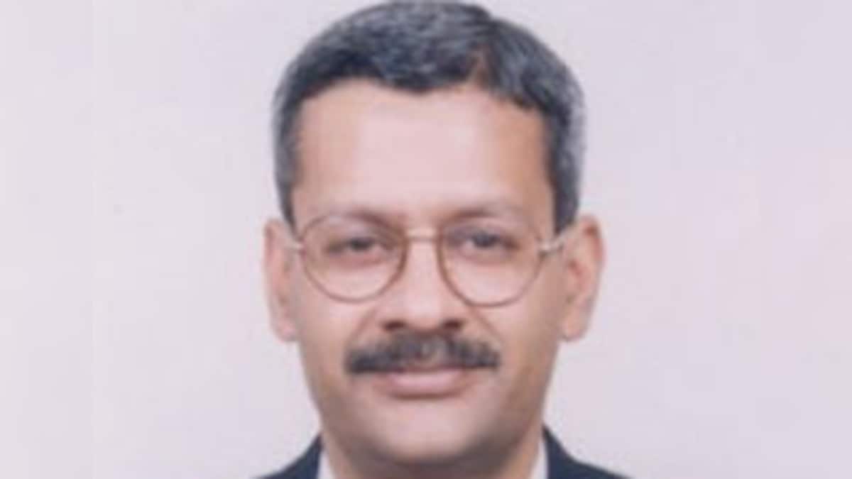 Expert answers queries on obesity - News18