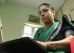 IAS officer's wife wages RTI battle - News18