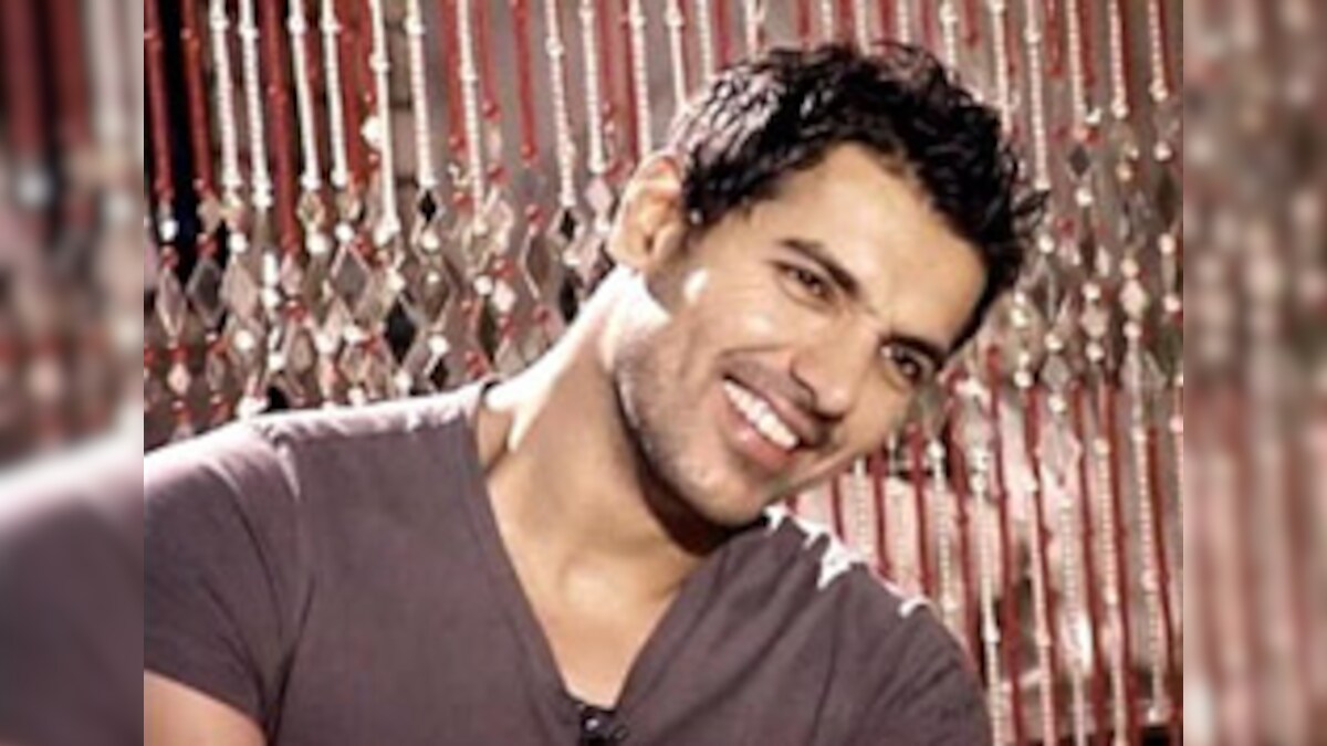 John sings with love for Bipasha - News18