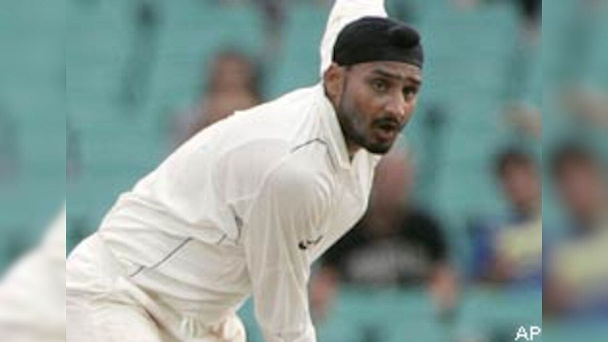 In Pics: Cricket-crazy Indians vent their anger | Blog - News18