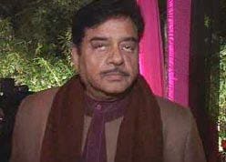 'Shotgun' Sinha loses Rajya Sabha seat - News18