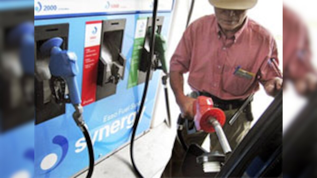 Oil buyers, sellers say price is beyond control - News18