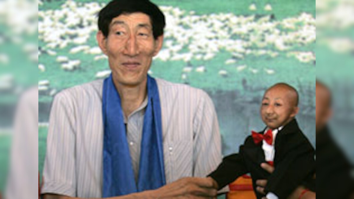 29-inch tall Pingping becomes world's smallest man