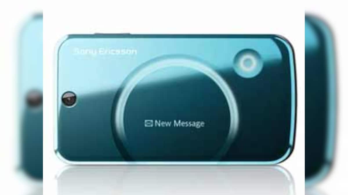 Sony Ericsson launches new Clamshell T707 - News18
