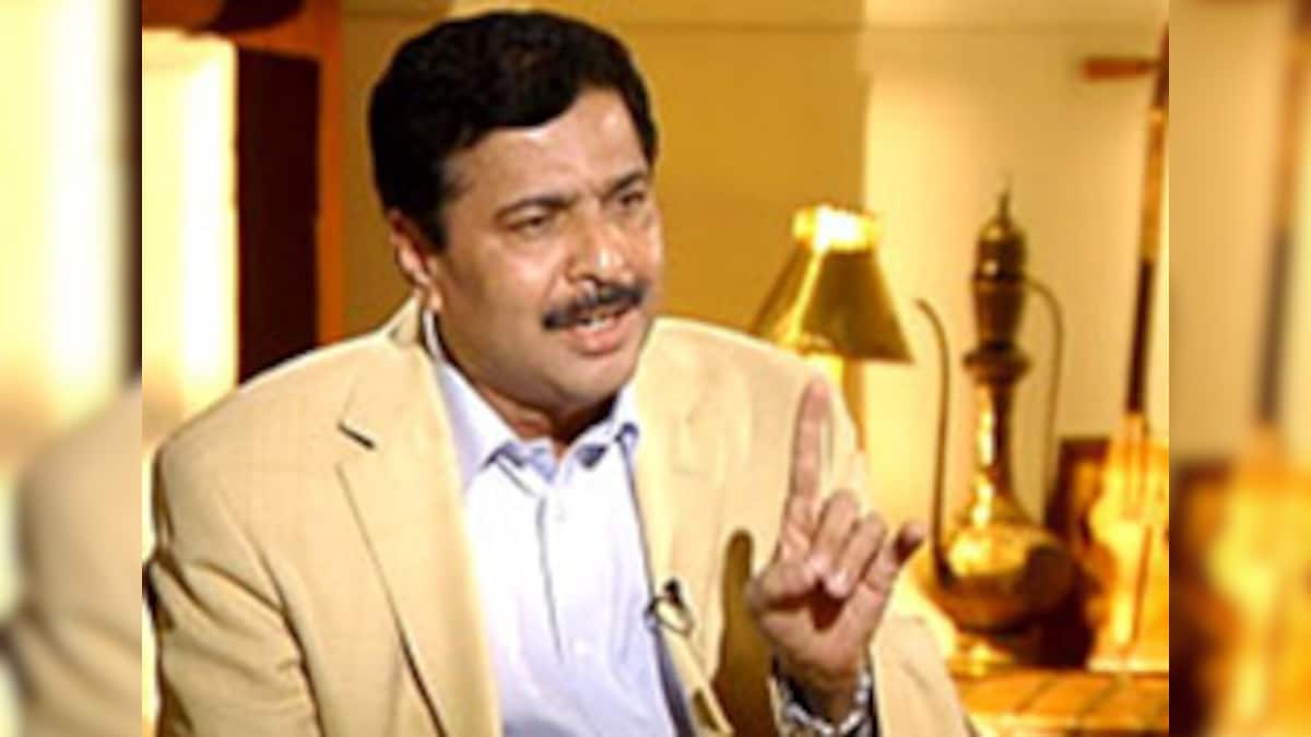 Pravin's book tells all about brother Pramod - News18