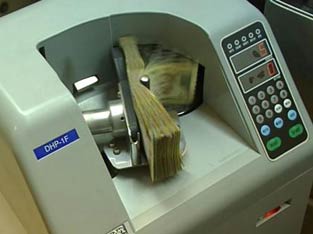 Fake Rs 1000 notes in circulation, says RBI - News18