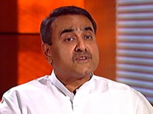 Praful Patel hints at bailout package for Air India - News18