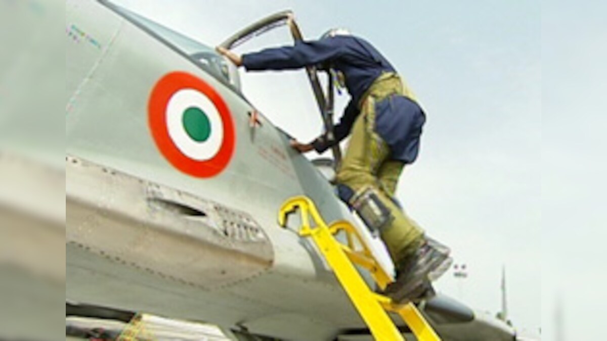 Pilot killed in Indian Navy Sea Harrier crash