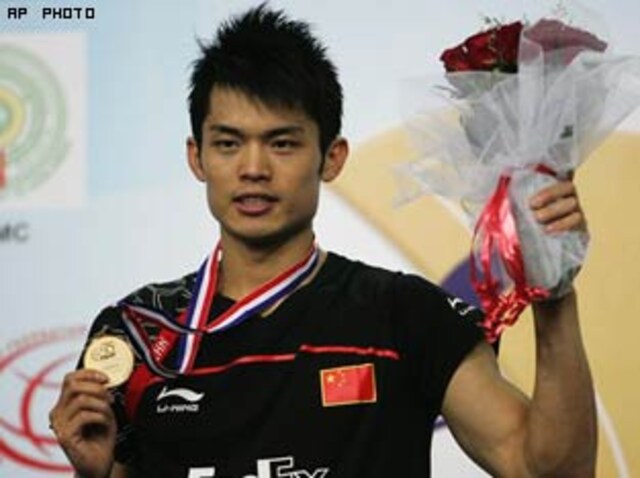 Lin Dan clinches third straight world title - News18