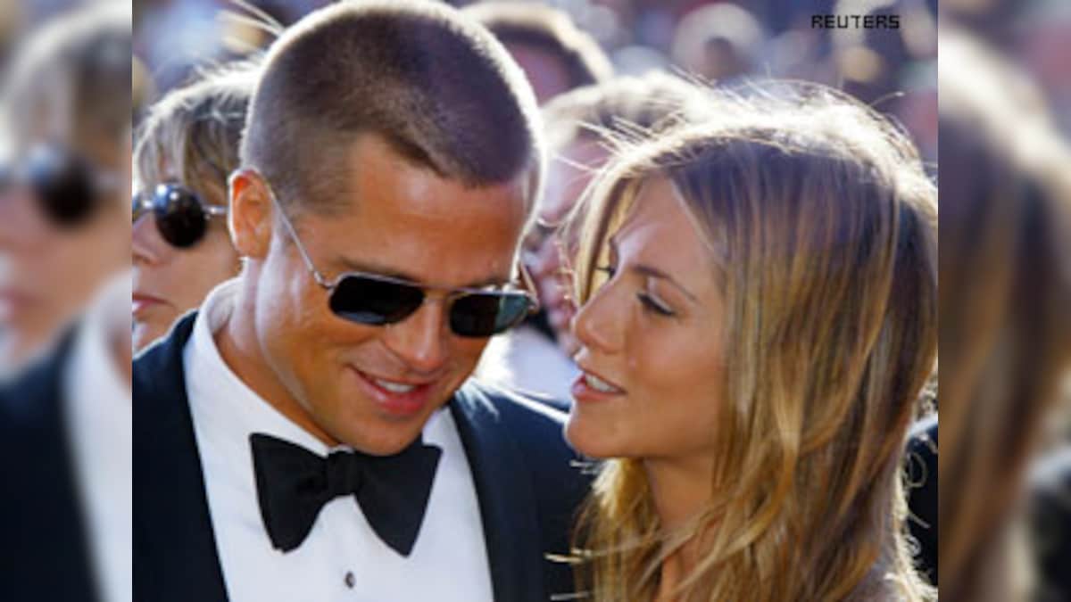 Jen remembers Pitt during love-scene, breaks down - News18