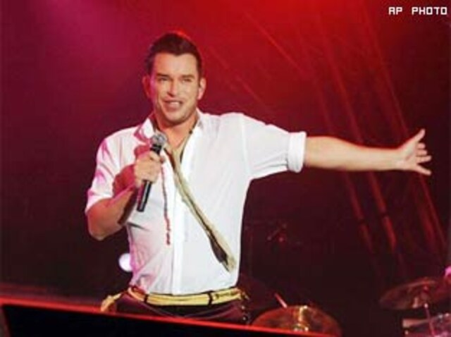 Boyzone singer Stephen Gately dies at 33 - News18