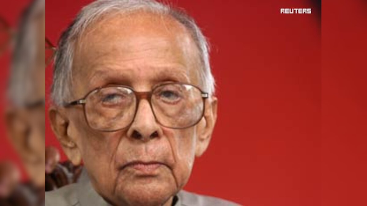 Live TV: Watch CNN-IBN coverage on Jyoti Basu's death - News18