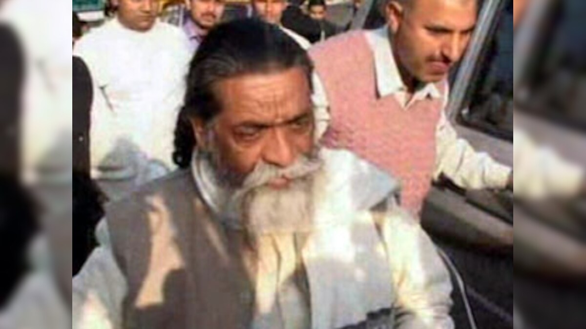 Shibu Soren struggles to get to the Assembly - News18