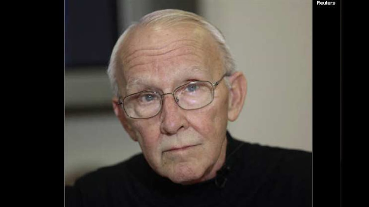 Apple director Jerry York dies at 71 - News18
