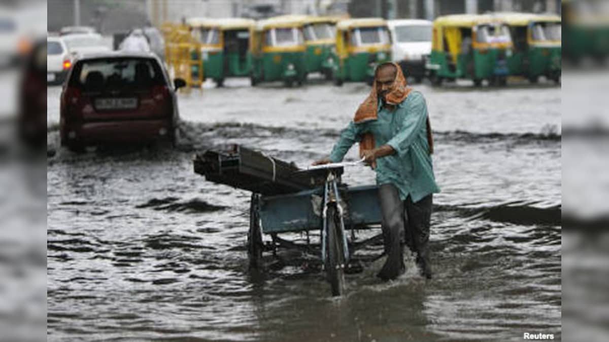People evacuated as cyclone Laila strengthens - News18