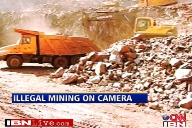 Bellary mining racket continues unabated - News18