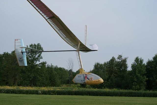 Man, flapping wings, makes 20-sec flying history - News18