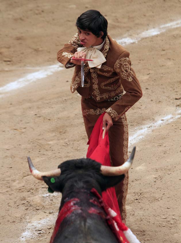 Meet Mexico's youngest bullfighters - News18