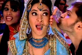 Himesh's Diwali Dhamaka with 'Damadamm'