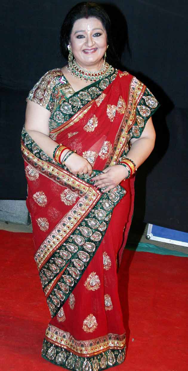 Salman, Akshay and John at Colors Golden Petal Awards - News18