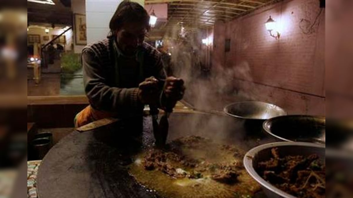 Pakistani and Indian chefs compete on reality TV - News18