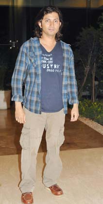 SlapGate: SRK, Shirish Kunder fight, fall out, friends again