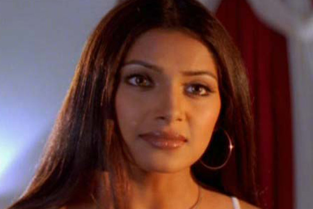 Flashback: 10 years of Bipasha, Dino's 'Raaz'