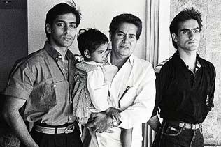 Salman's 'Khan'daan: The Salim Khan Family Tree - Photogallery