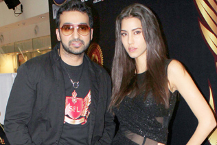 StarGaze: Raj Kundra and Mallika Haydon at the Super Fight League and more