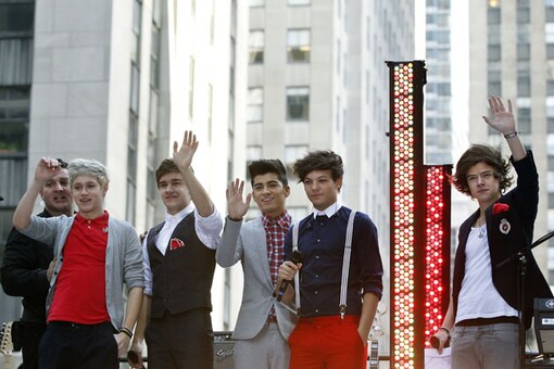 UK boy band tops US charts with debut album