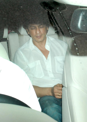 Shah Rukh Khan visits hurt Ra.One animator Charu in hospital - News18