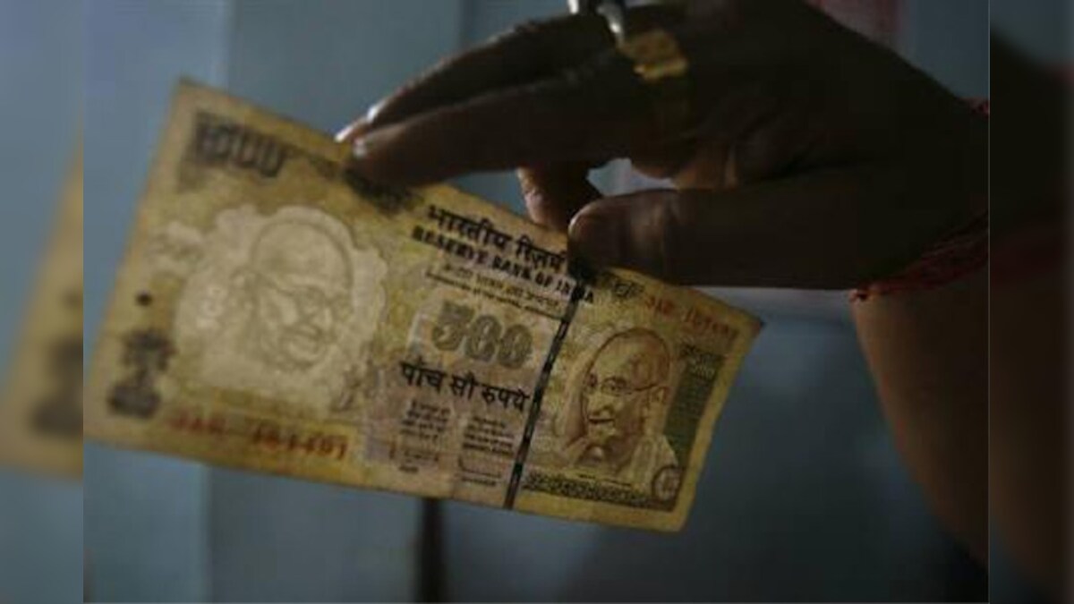 Interactive graph: Indian rupee vs US dollar since 1990 - News18
