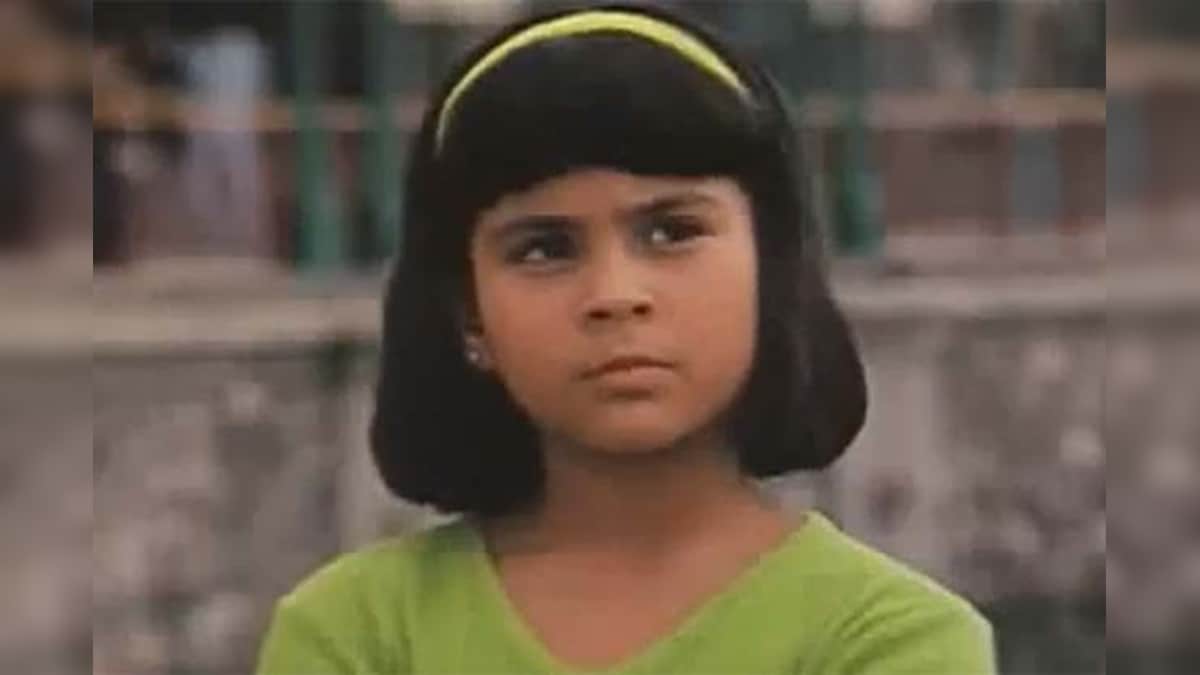 Sana returns to B'wood with 'Student of the Year' - News18