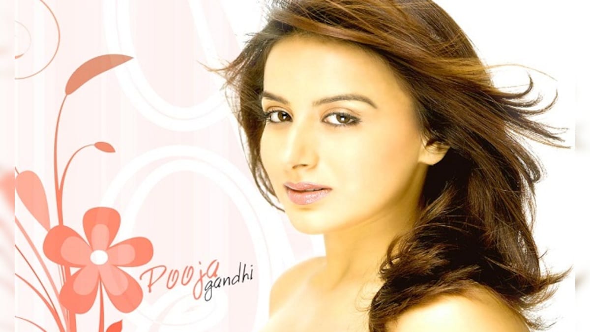 Is Pooja still in the Kannada film ' Hoovi'