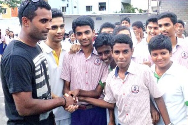 Hyderabad: Nethula goes nostalgic, visits old school - News18