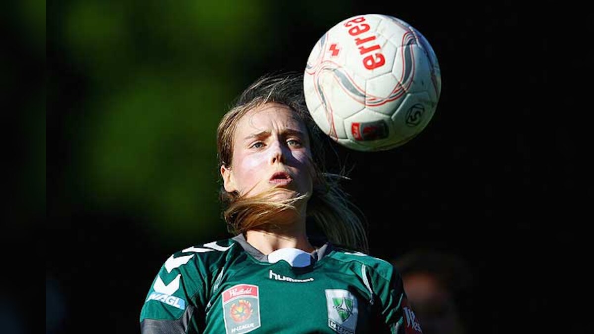 Perry signs deal, bids to continue dual career - News18